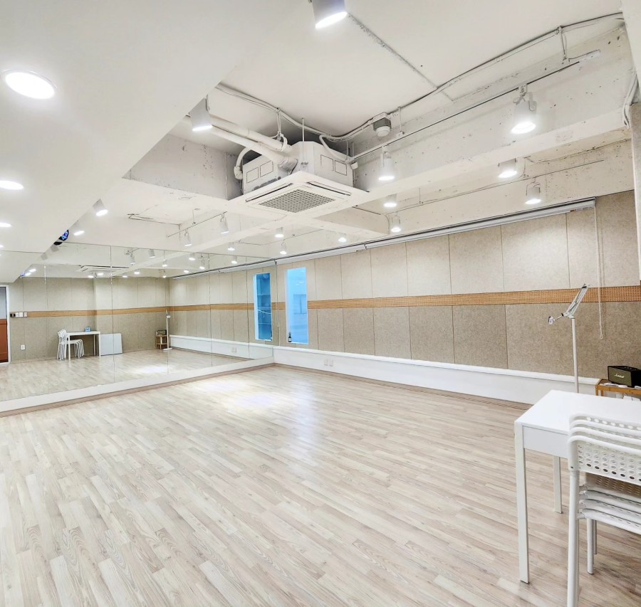 성신여대점 마온연습실 댄스연기보컬 스페이스클라우드